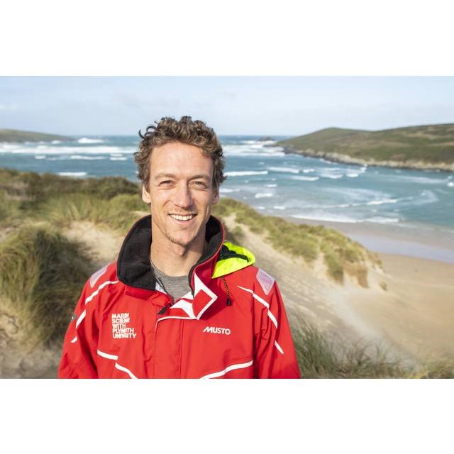 Multi-Scale Oceanographic Numerical Modelling in Support of Regional ...